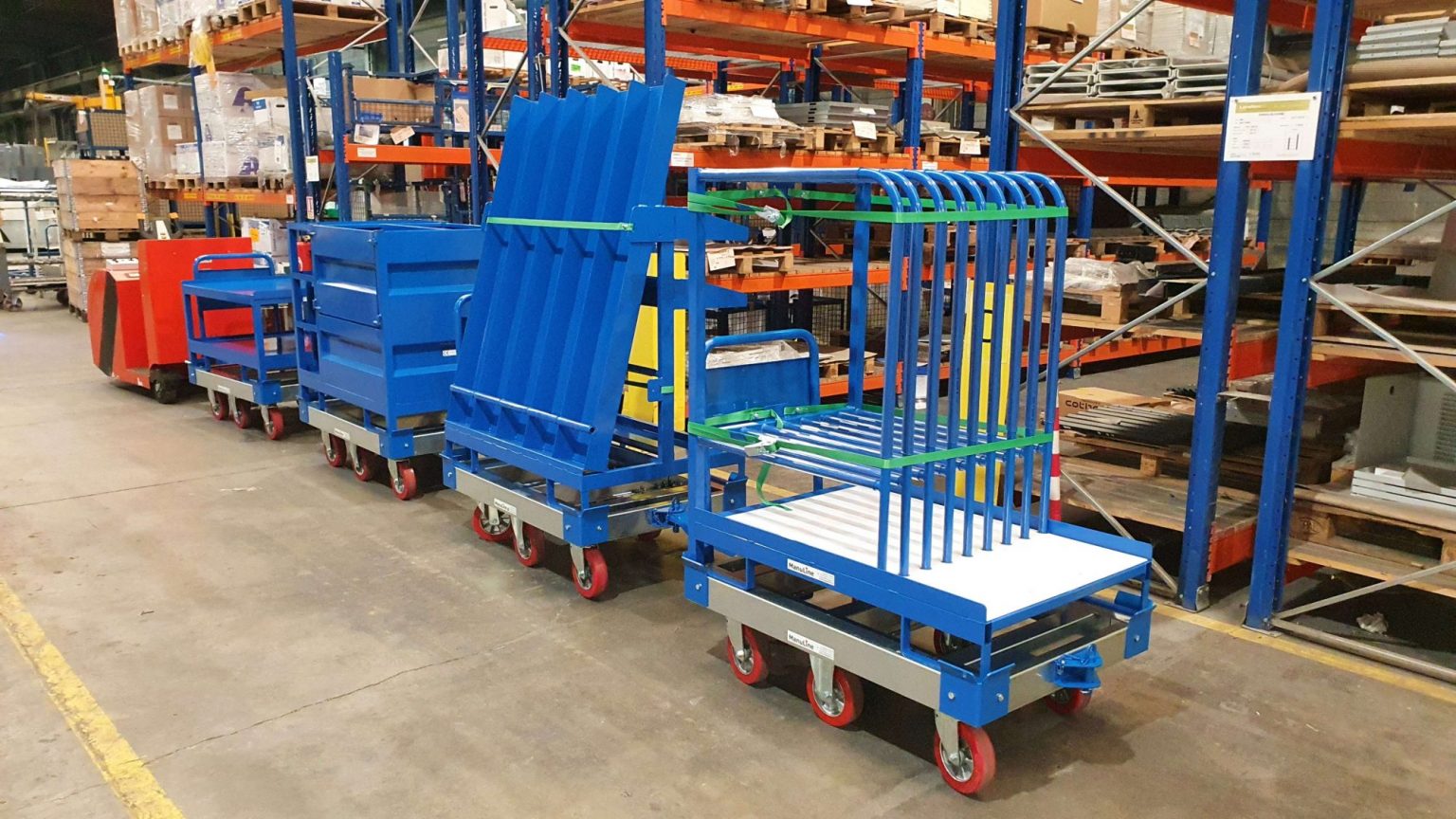 Design & manufacturing of custom-built ergonomic trolleys - ManuLine